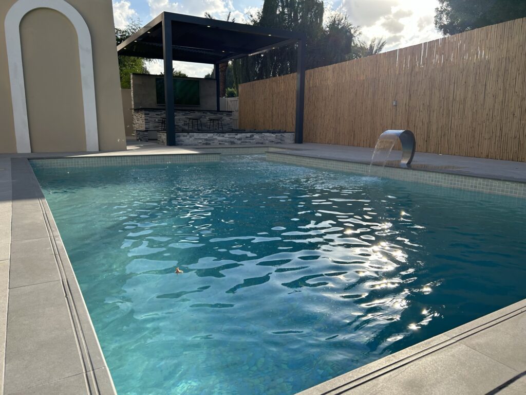Swimming Pools Dubai | Easi Landscsapes